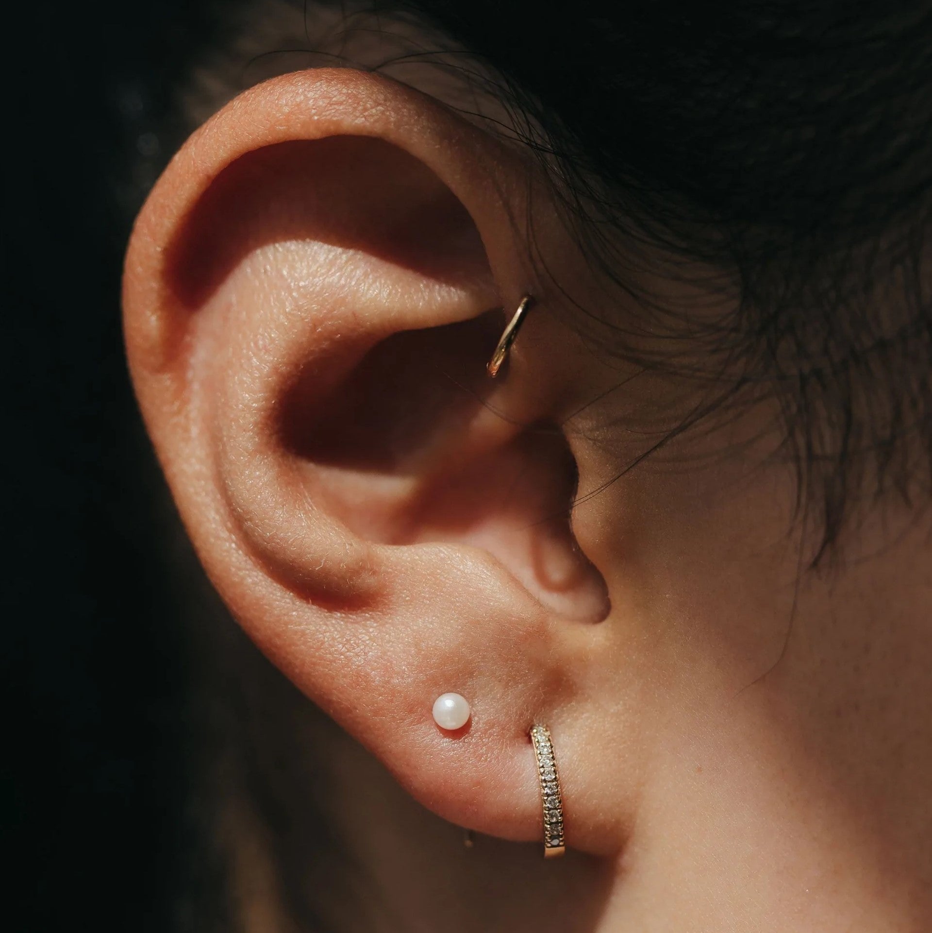 Good Neighbour | Bluboho Pearl Inkling Long L Shaped Post Earring (14K ...